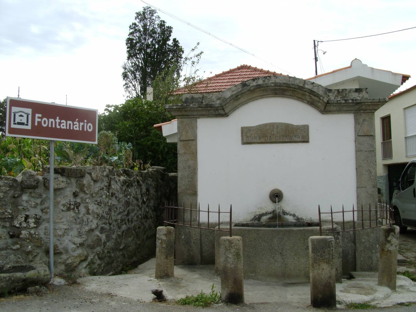 Fontanário de Ramirão